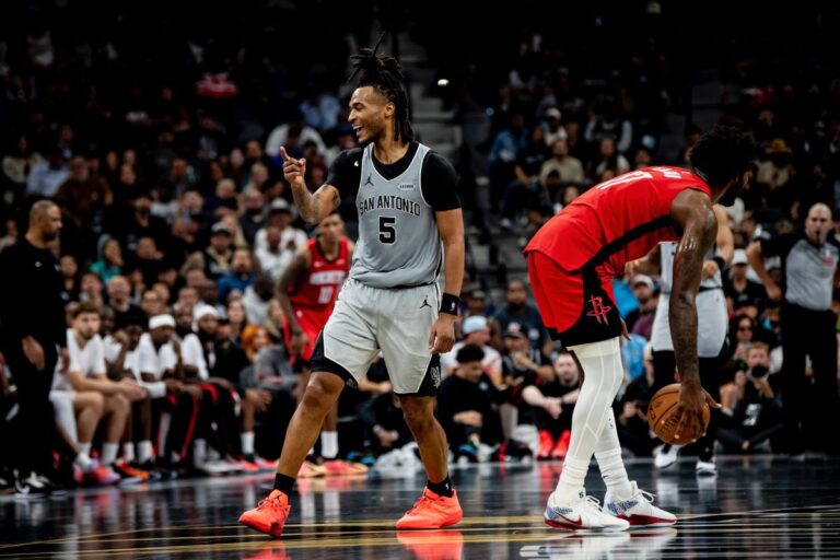 Pronóstico Chicago Bulls vs San Antonio Spurs NBA 10/11/2025